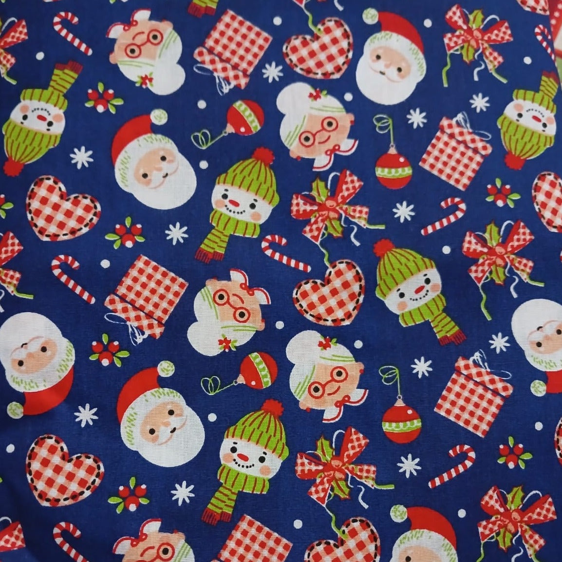 Papa Noel Con Regalos Fondo Azul Patchhousepy