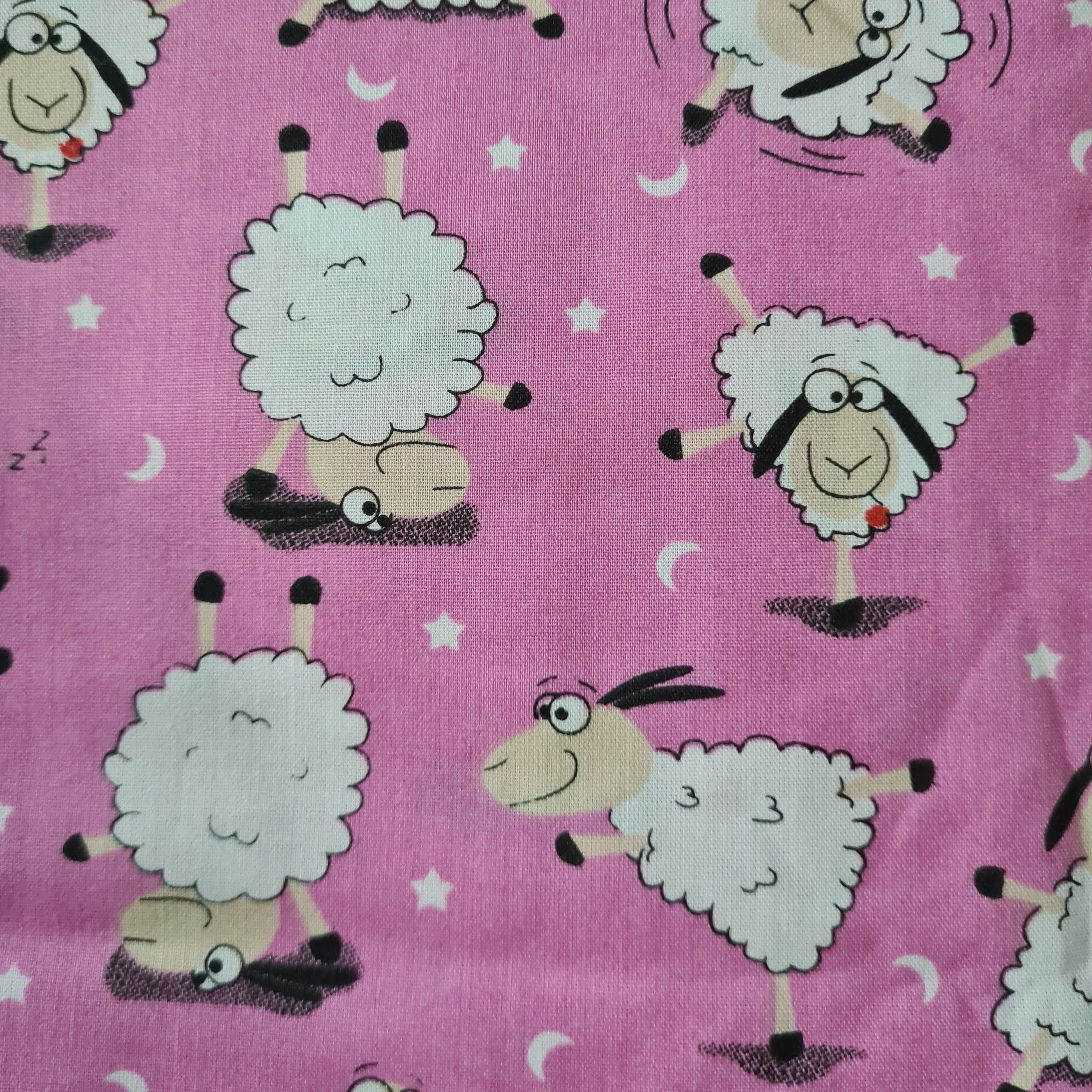 Oveja loca fondo rosa – PatchHousePY